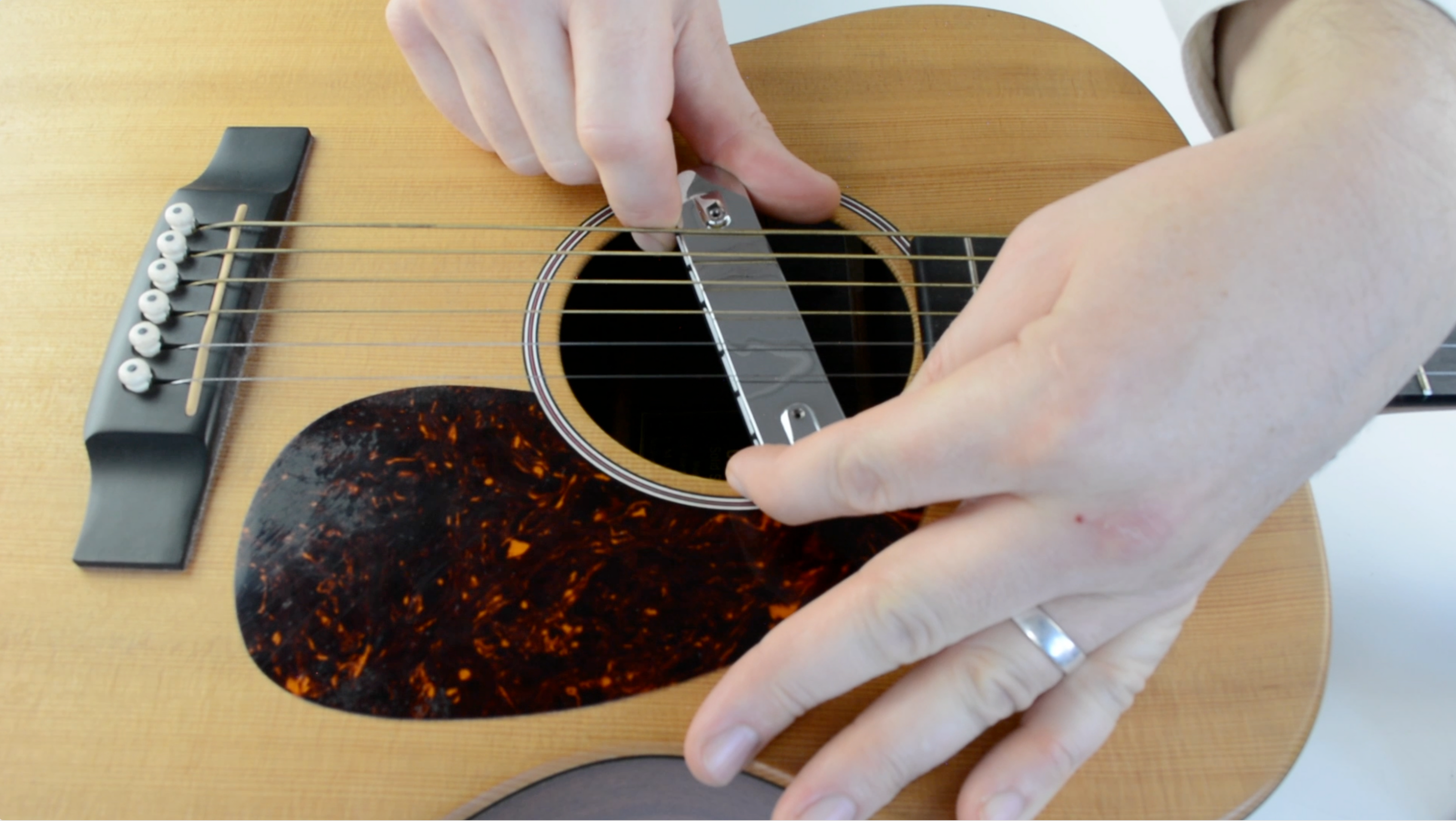 Installation Guide for the SubPro or SubSix in an Acoustic Guitar – Submarine Pickups